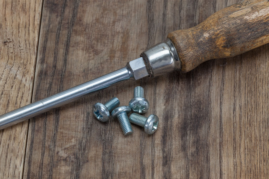 Eames Plastic Chair Screws Metric Inch Thread Shell to base